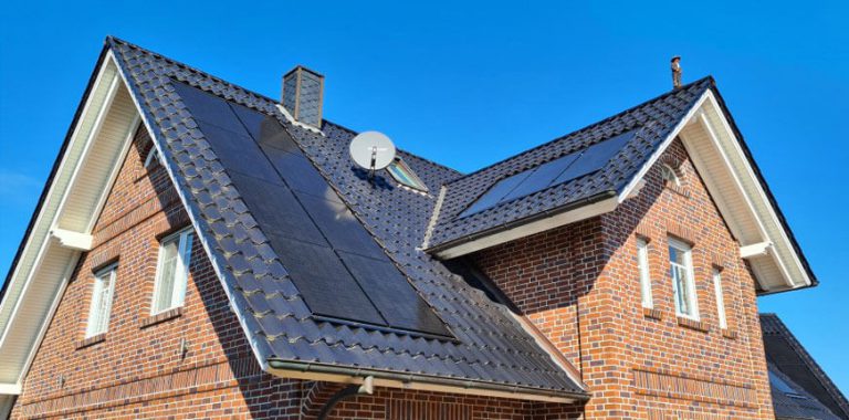 Dachintegrierte Photovoltaikanlagen Cuxhaven | Plate GmbH & Co.KG